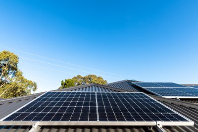 El autoconsumo aportó el 7,7% de la generación renovable en 2025 ...